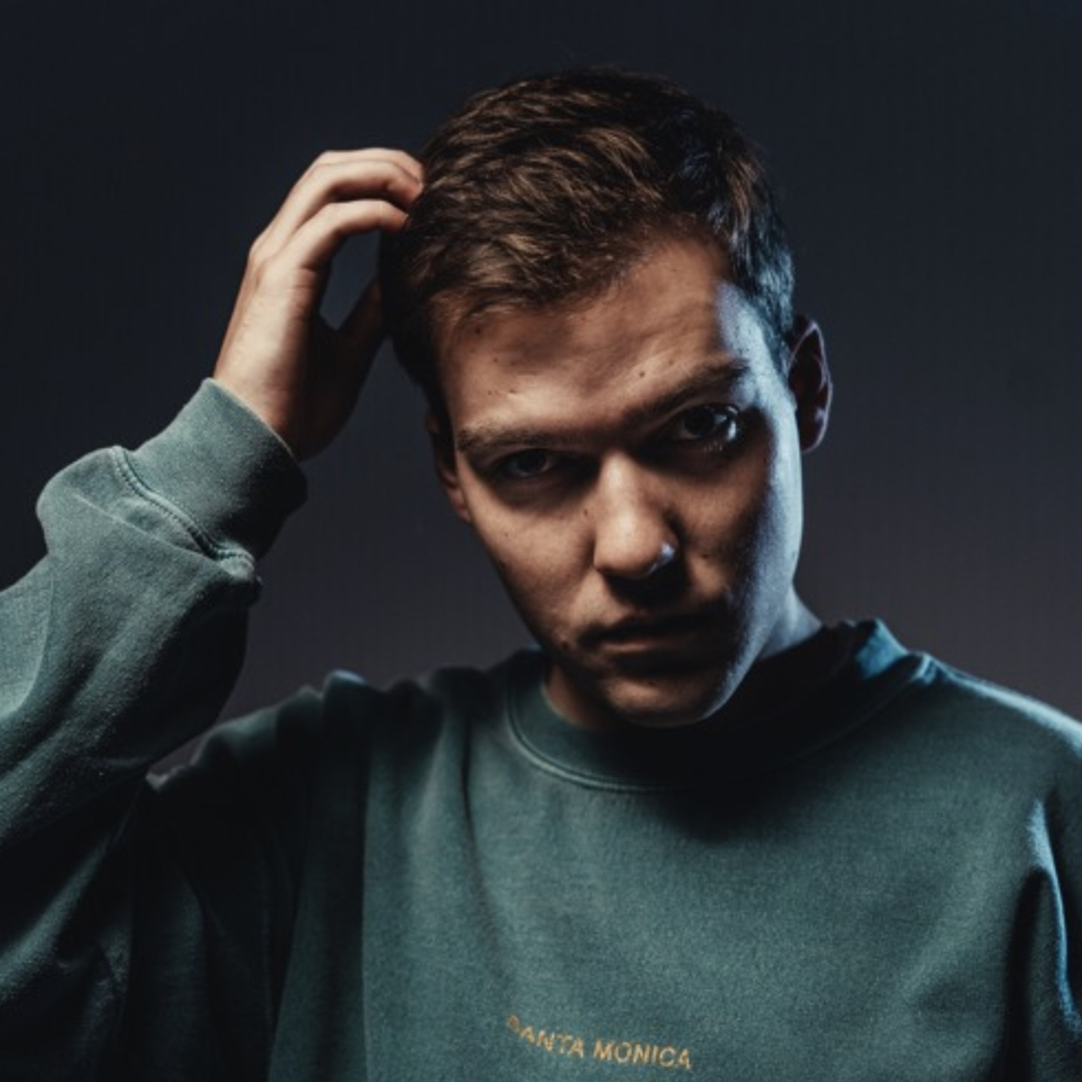 Roster Roster About Contact